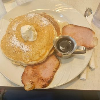 YANKEE CLIPPER DINER - Updated March 2025 - 221 Photos & 208 Reviews ...