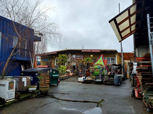 EARTHWISE ARCHITECTURAL SALVAGE - 71 Photos & 41 Reviews - 3447 4th Ave ...