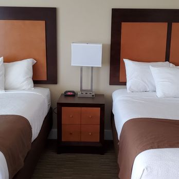 HOWE CAVERNS MOTEL - Updated December 2025 - 24 Photos & 28 Reviews ...