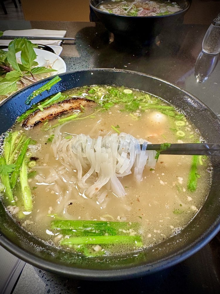 PHO HAN - 19 Photos - 2001 Centre Street N, Calgary, Alberta, Canada ...