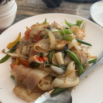 CHEF G ON 4TH THAI STREET FOOD - Updated July 2025 - 1241 Photos & 525 ...