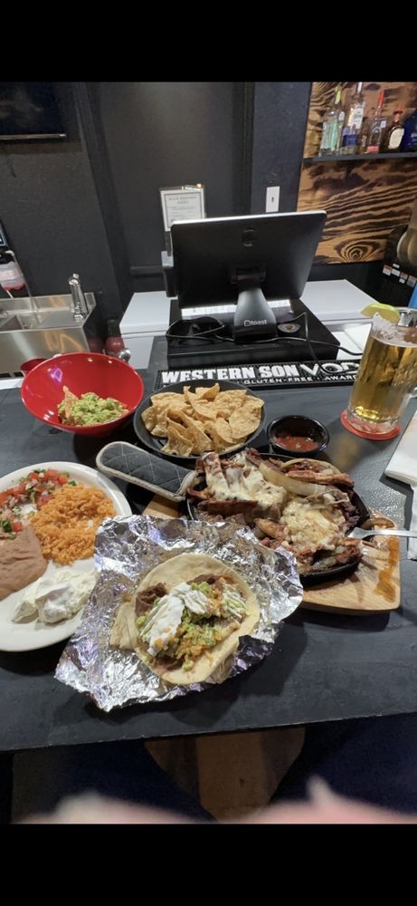 BLUE AGAVE BAR AND MEXICAN KITCHEN - Updated August 2025 - 12 Photos ...
