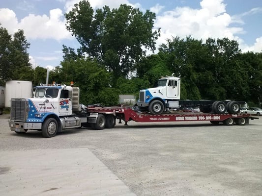 STAR TOWING INC - Updated August 2025 - 27 Photos - 716 S Roessler St ...
