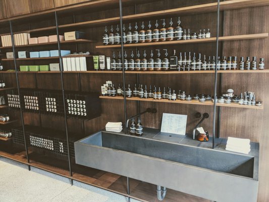 AESOP LINCOLN PARK - Updated October 2025 - 857 W Armitage Ave, Chicago ...