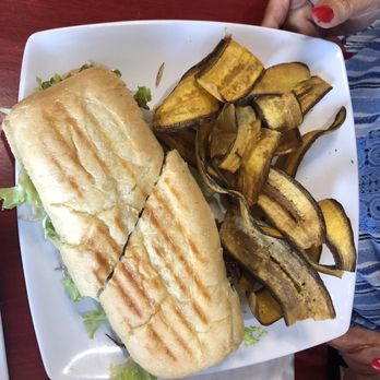 QUE BOLA CUBAN CAFE - Updated July 2024 - 57 Photos & 40 Reviews - 1940 ...