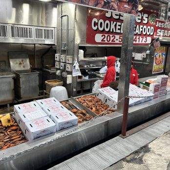 MUNICIPAL FISH MARKET AT THE WHARF - Updated October 2024 - 91 Photos ...