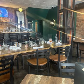 CRISP ROCHESTER - Updated June 2024 - 301 Photos & 161 Reviews - 819 S ...