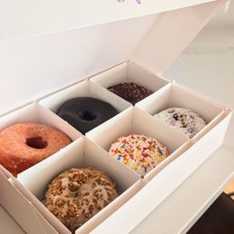 BEACON DOUGHNUTS - Updated November 2025 - 588 Photos & 274 Reviews ...