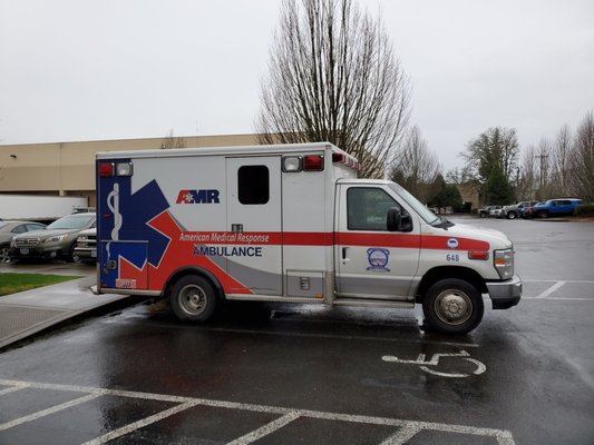 AMERICAN MEDICAL RESPONSE - Updated December 2025 - 14 Photos & 37 ...