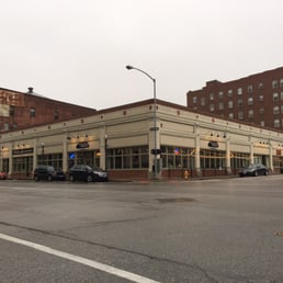 ME & BILLY - Updated July 2025 - 184 Photos & 380 Reviews - 200 W 3rd ...