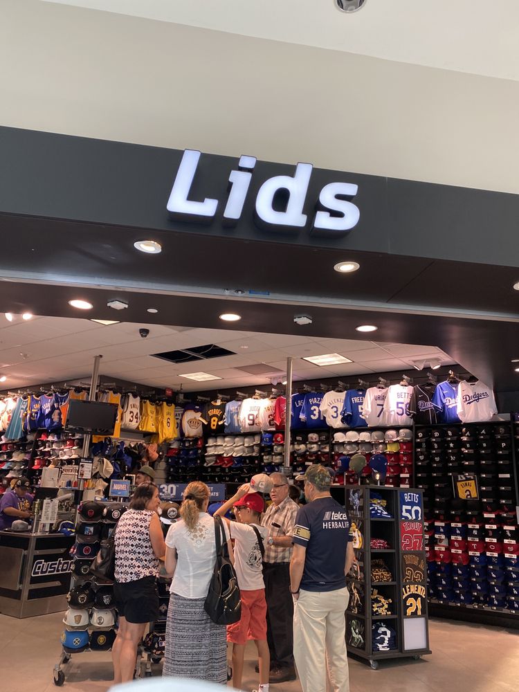LIDS - Updated June 2024 - 14 Photos & 41 Reviews - 9301 Tampa Ave ...
