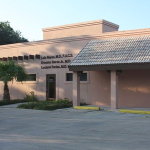 DHR HEALTH GASTROENTEROLOGY - Updated March 2025 - 5520 Leonardo Da ...