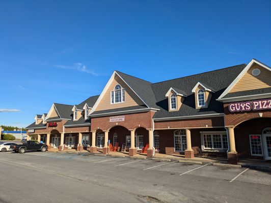 ANDERSON SHOPS - Updated December 2025 - 3622-3628 N Hwy 81, Anderson ...