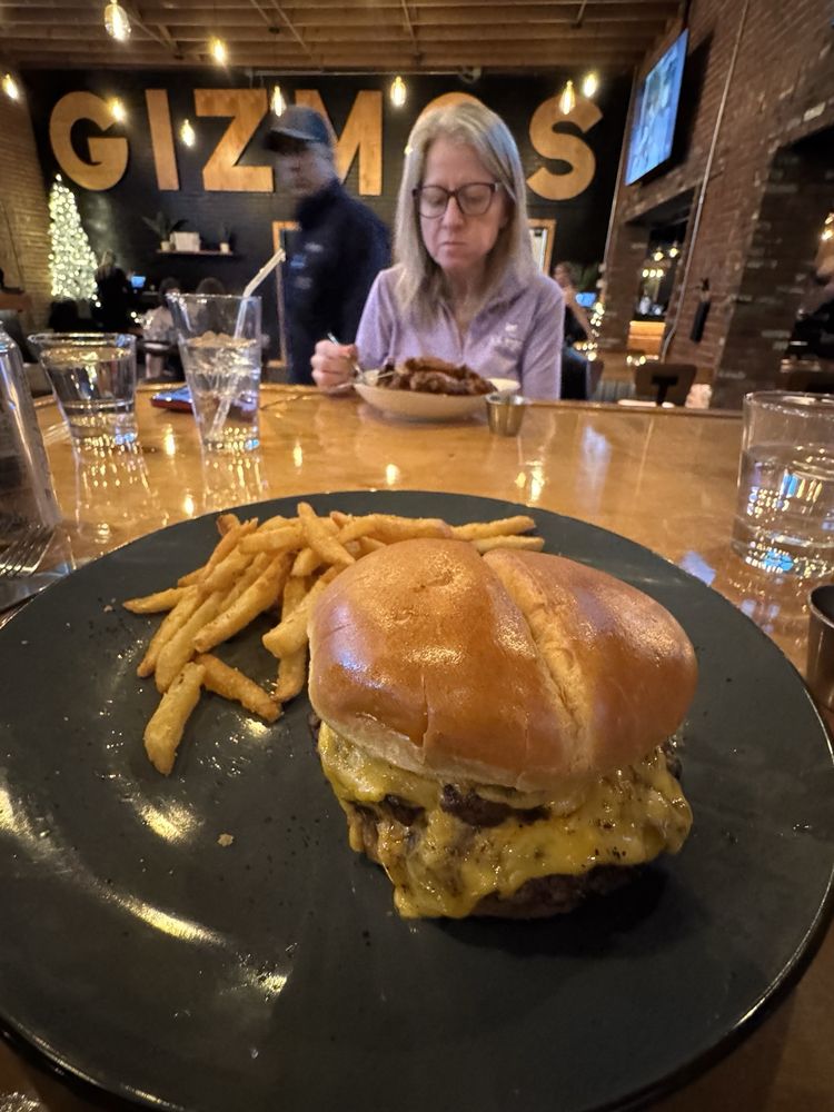 GIZMO’S TAVERN - Updated June 2026 - 18 Photos & 30 Reviews - 111 N ...