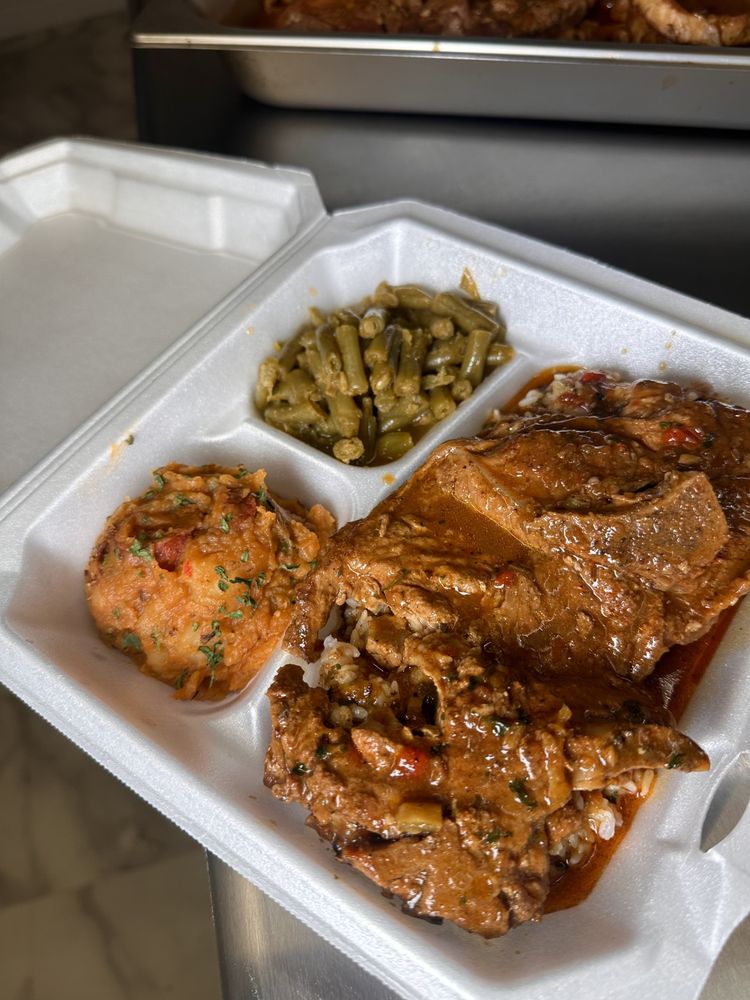 CHILLI BLACK GRUB SHOP - Updated December 2025 - 29 Photos - 710 Huval ...