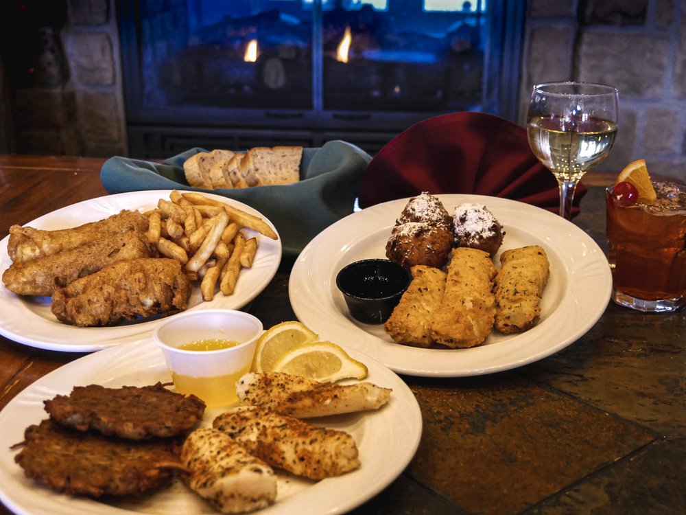 TAIL FEATHERS BAR & GRILL - Updated July 2025 - 7377 Krueger Rd, Lake ...