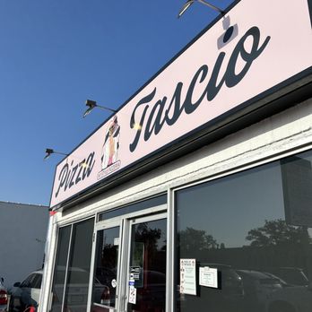 PIZZA TASCIO NKC - Updated May 2025 - 102 Photos & 117 Reviews - 1111 ...