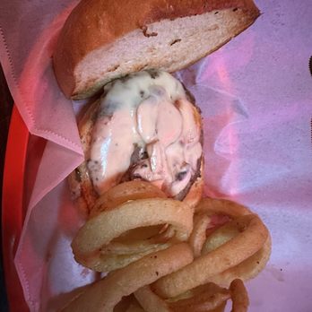 MORRISON HOLIDAY BAR - Updated December 2025 - 65 Photos & 89 Reviews ...