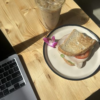 HOLA CAFECITO - Updated December 2025 - 58 Photos & 48 Reviews - 429 W ...