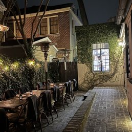 CHEZ NOUS - Updated July 2025 - 640 Photos & 335 Reviews - 6 Payne Ct ...