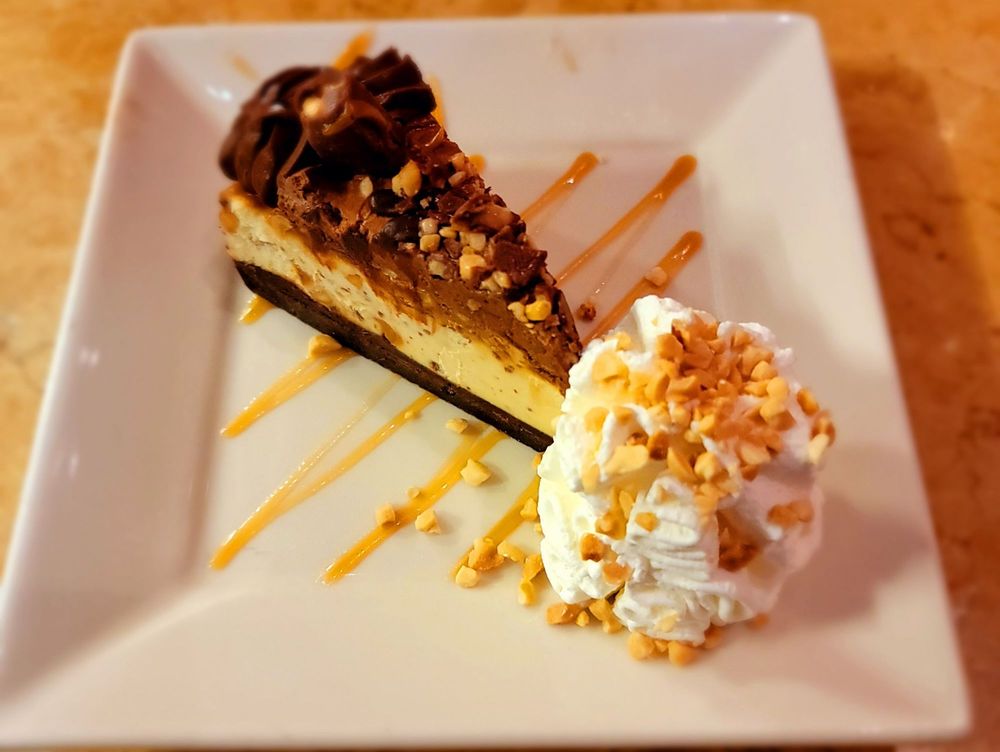 THE CHEESECAKE FACTORY - Updated July 2024 - 1235 Photos & 623 Reviews ...