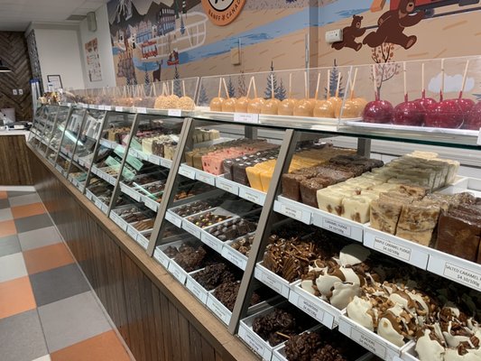 THE FUDGERY - 46 Photos & 26 Reviews - 215 Banff Ave, Banff, Alberta ...