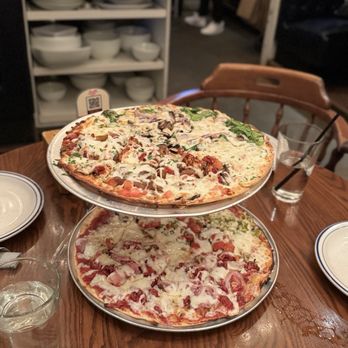 ENO’S PIZZA TAVERN - Updated October 2025 - 1267 Reviews & 1038 Photos ...