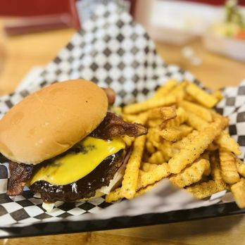 COACHES BOX - Updated July 2025 - 307 Photos & 392 Reviews - 705 Oriole ...