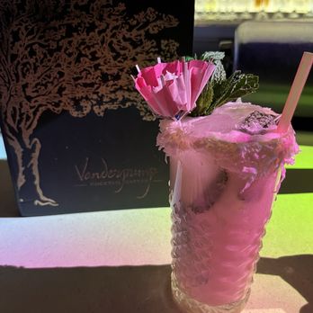 VANDERPUMP COCKTAIL GARDEN - Updated June 2024 - 4243 Photos & 1695 ...