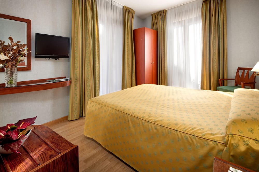 HOTEL SUIZO - Updated September 2025 - 47 Photos & 15 Reviews - Plaça ...