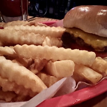 PARROTS BAR & GRILL - Updated January 2026 - 24 Photos & 91 Reviews ...