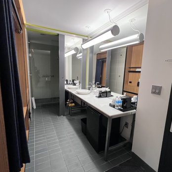 ALOFT TEMPE - Updated October 2025 - 197 Photos & 201 Reviews - 951 E ...