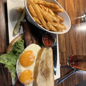 DERBY RESTAURANT - Updated December 2024 - 251 Photos & 78 Reviews ...