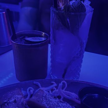 DIVE BAR LIC - Updated October 2025 - 285 Photos & 105 Reviews - 33-10 ...