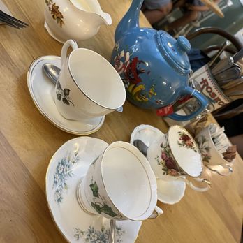 THE ENGLISH ROSE CAFE AND TEA SHOP - Updated December 2025 - 488 Photos ...