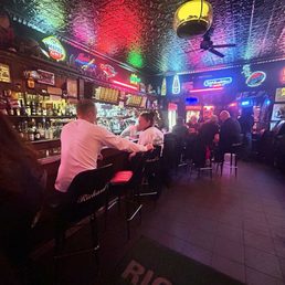 RICHARD’S BAR - Updated July 2025 - 120 Photos & 341 Reviews - 491 N ...