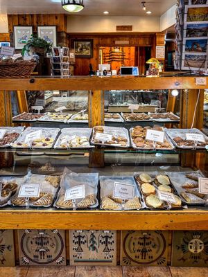 JACOB LAKE INN RESTAURANT - Updated December 2025 - 174 Photos & 204 ...