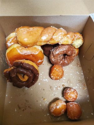CAROL LEE DONUT SHOP - Updated December 2025 - 34 Photos & 77 Reviews ...