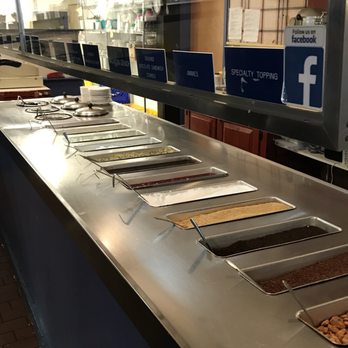 PUTNAM PANTRY CANDIES & ICECREAM - Updated November 2024 - 162 Photos ...