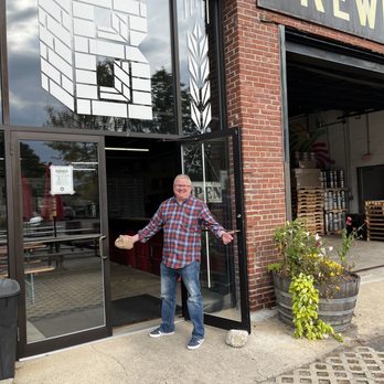 BUNKER BREWING - Updated January 2026 - 100 Photos & 61 Reviews - 17 ...