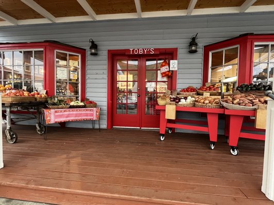 TOBY’S FEED BARN - Updated August 2025 - 178 Photos & 71 Reviews ...