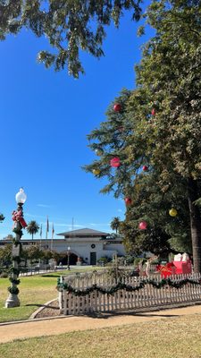 MONROVIA PUBLIC LIBRARY - Updated December 2025 - 116 Photos & 77 ...