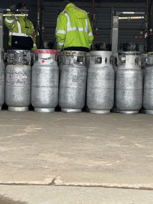 AMERICAN COMPRESSED GASES - Updated October 2025 - 309 New South Rd ...