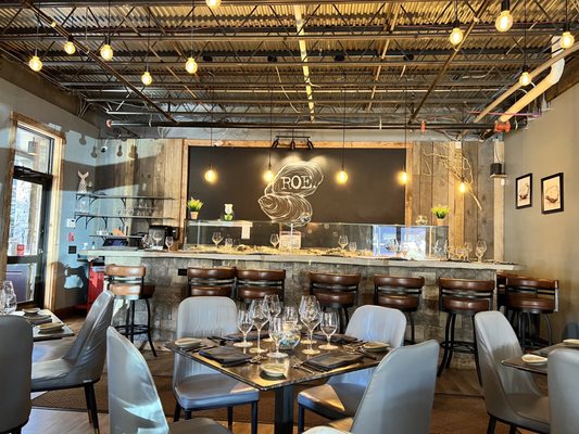 ROE. RAW OYSTER BAR & STEAK - Updated October 2025 - 82 Photos & 87 ...