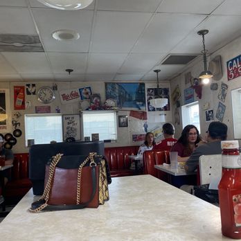 DIMPLES DINER - Updated June 2024 - 175 Photos & 196 Reviews - 1823 E ...