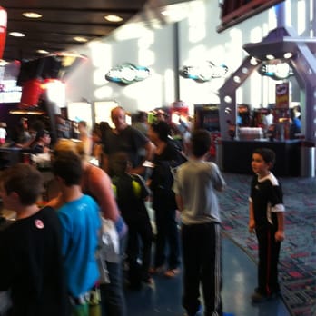 CINÉMA CINEPLEX - Updated October 2025 - 16 Photos & 25 Reviews - 2800 ...