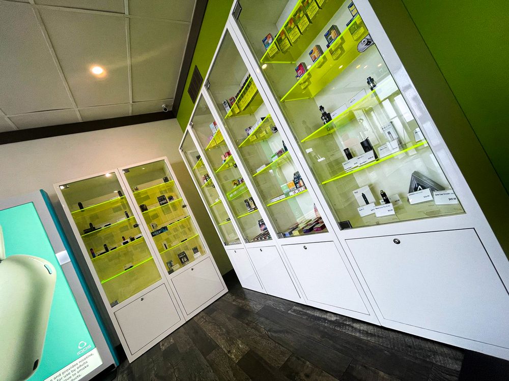 180 SMOKE VAPE STORE - Updated November 2025 - 14 Photos & 10 Reviews ...