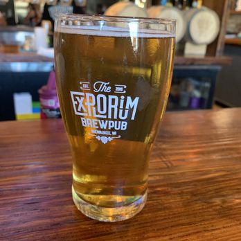 THE EXPLORIUM BREWPUB THIRD WARD - Updated July 2024 - 343 Photos & 189 Reviews - 143 W Saint ...
