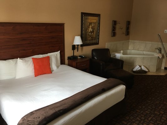 EXPRESSWAY SUITES - 28 Photos & 12 Reviews - 4303 17th Ave S, Fargo, ND ...