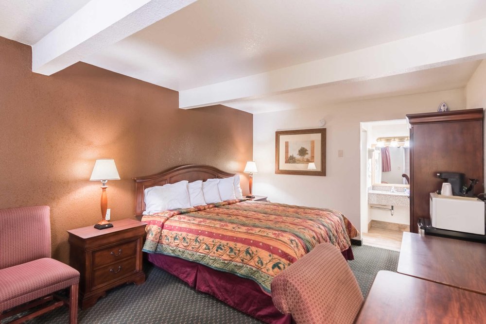 RODEWAY INN - Updated February 2025 - 23 Photos & 19 Reviews - 1480 S ...